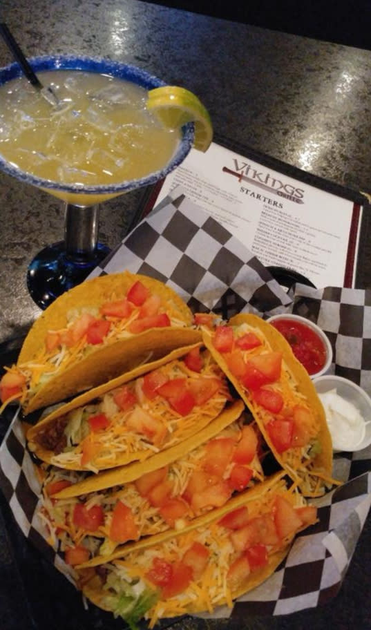 An Out-of-Towner's Guide to Sports Bars in Topeka, Kansas