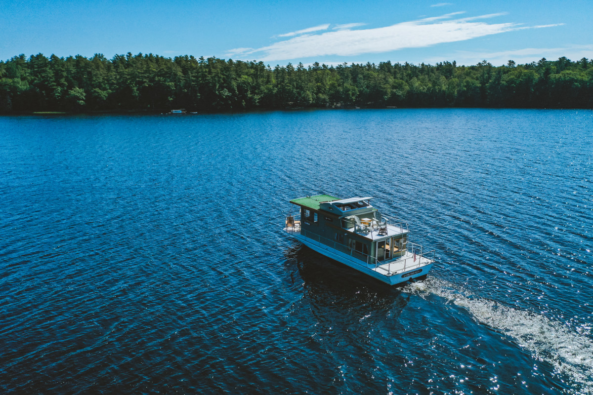 The Floating Nomad Houseboat Rentals | Visit Maine