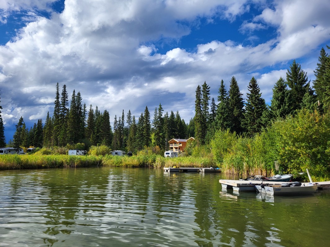 Fawn Lake Resort | Travel British Columbia