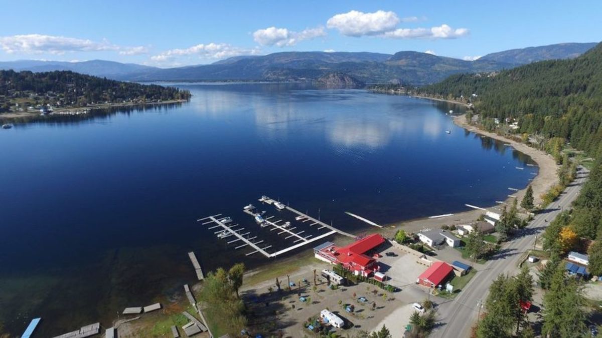 Finz Resort | Travel British Columbia