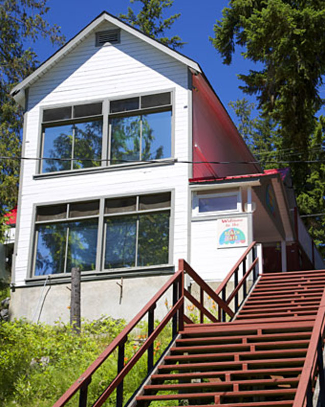 Mabel Lake Resort & Marina | Travel British Columbia