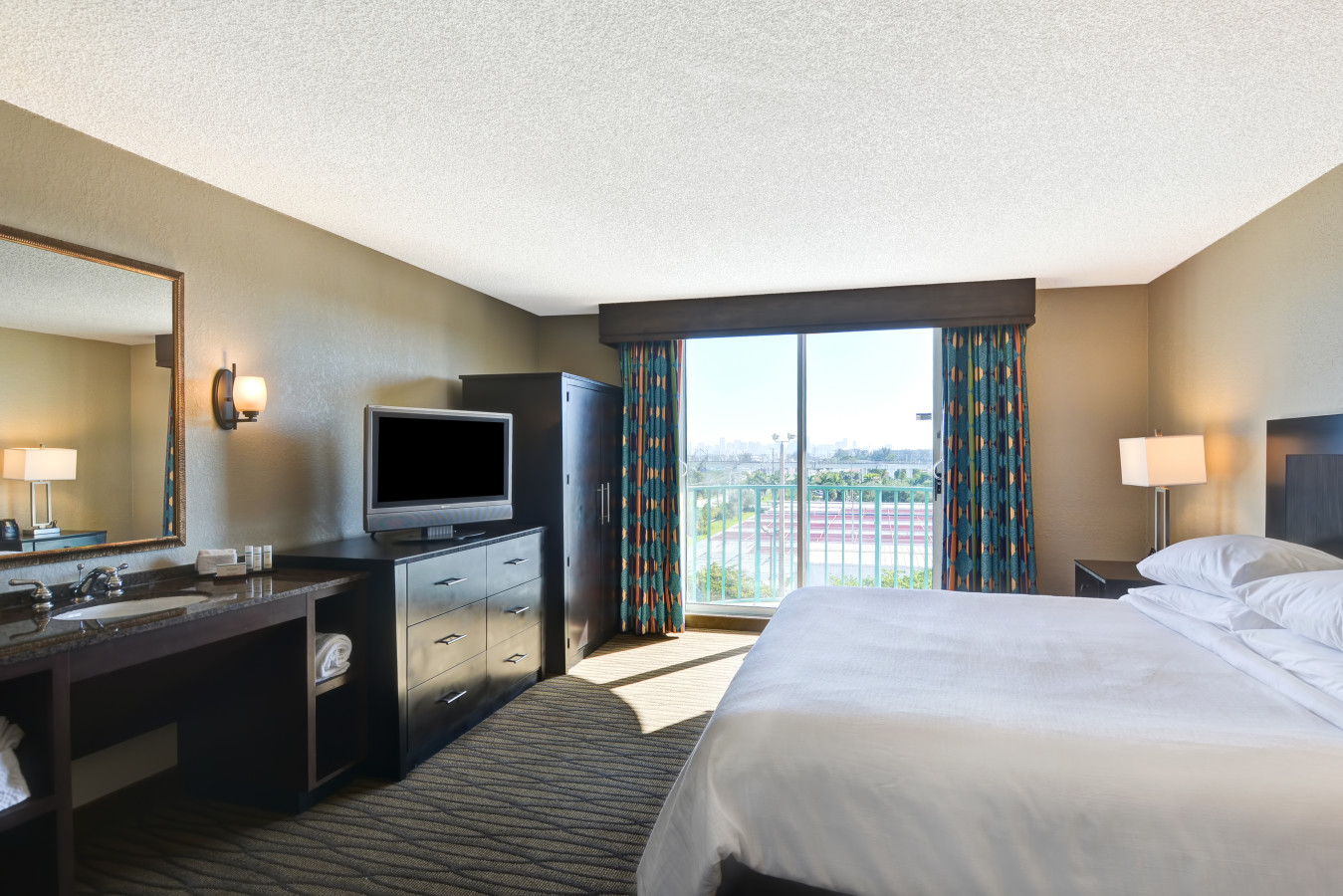 Embassy Suites by Hilton Miami International Airport | Greater Miami ...