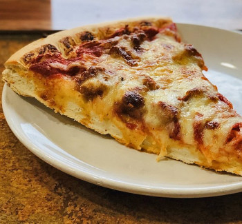 Chicago's North Shore CVB - Welcome - Village Inn Pizzeria Sports Bar ...