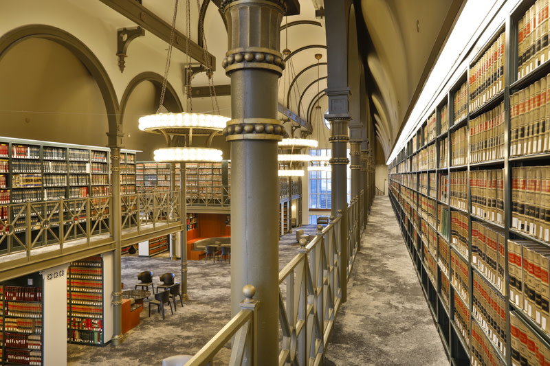 The Library and Stacks | Choose Chicago