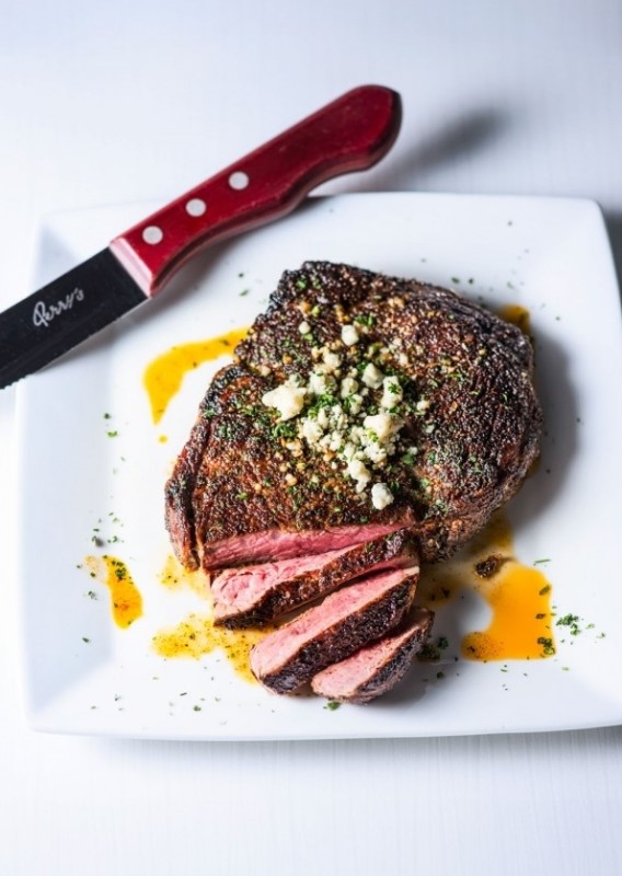 Perry’s Steakhouse & Grille Oak Brook | Choose Chicago