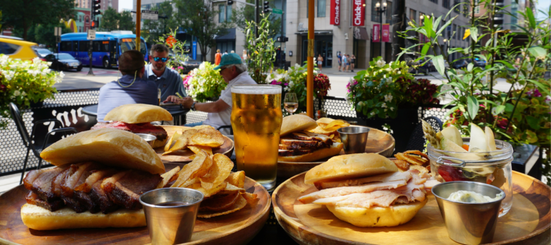 Pippin's Tavern | Choose Chicago