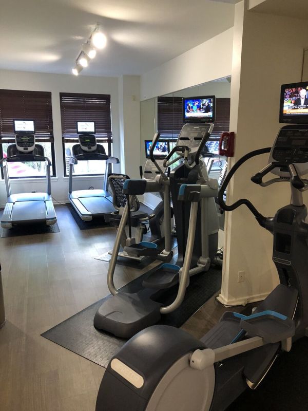 Claridge House | Choose Chicago