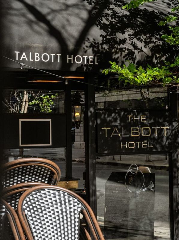 Laurel | Choose Chicago