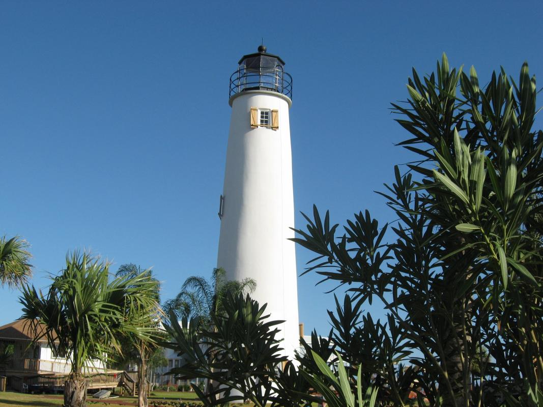 Cape Saint George Lighthouse in St. George Island | VISIT FLORIDA