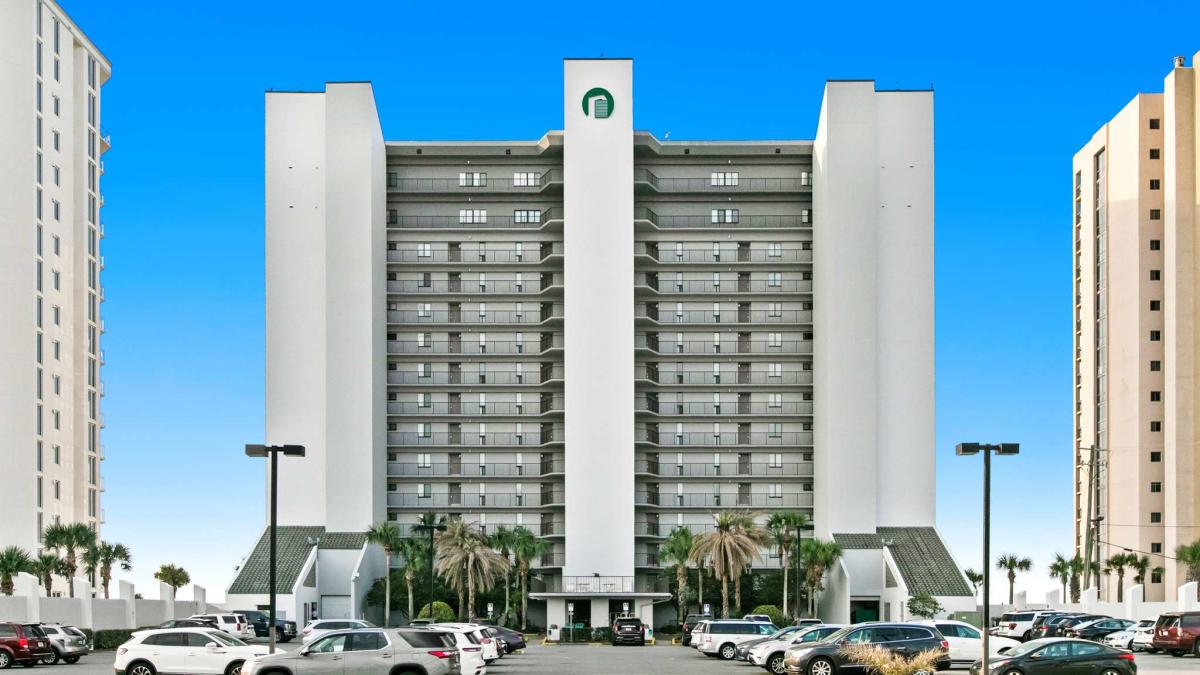 Emerald Towers by Scenic Stays in Destin | VISIT FLORIDA
