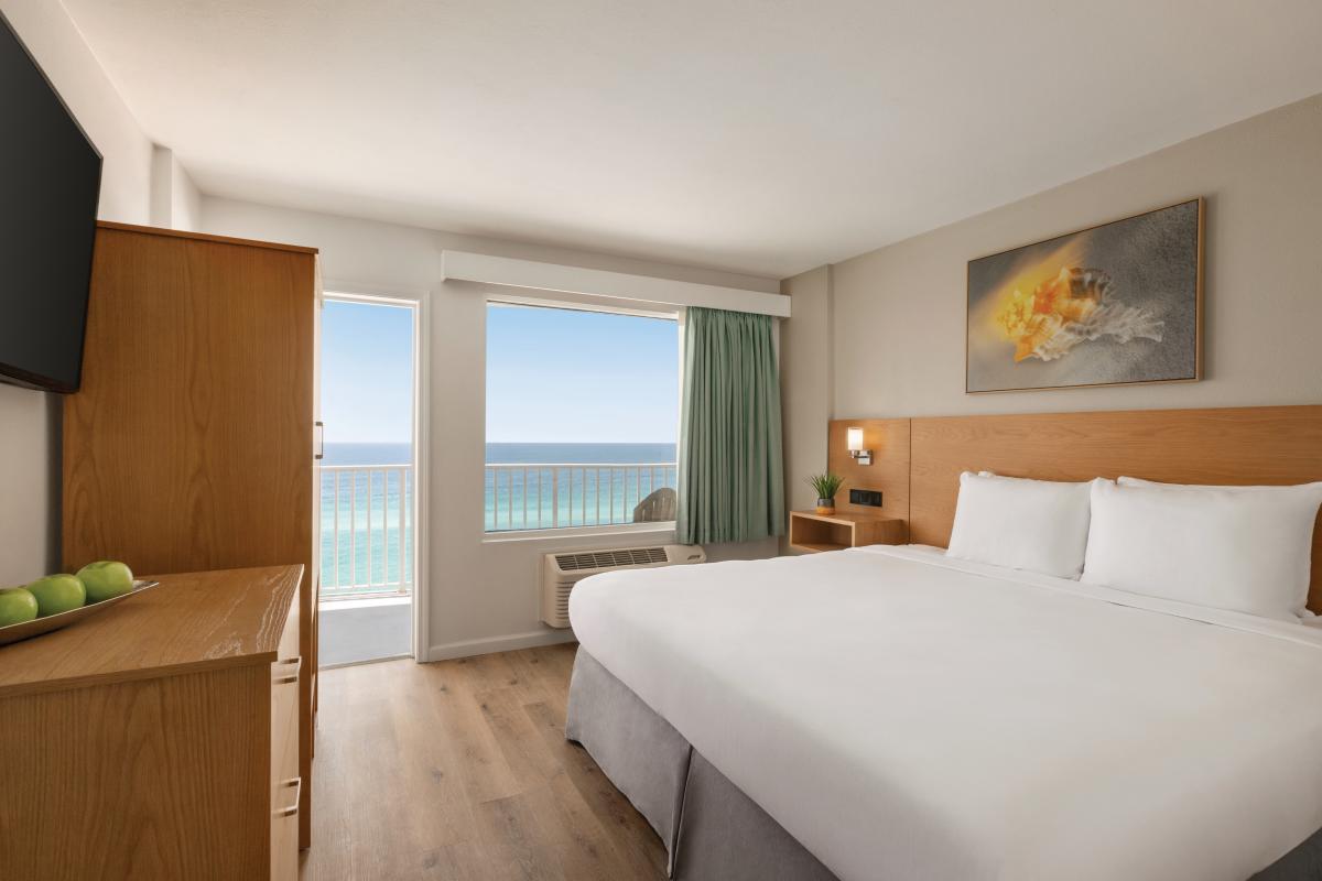 Radisson Beachfront Hotel - Panama City Beach in Panama City Beach ...