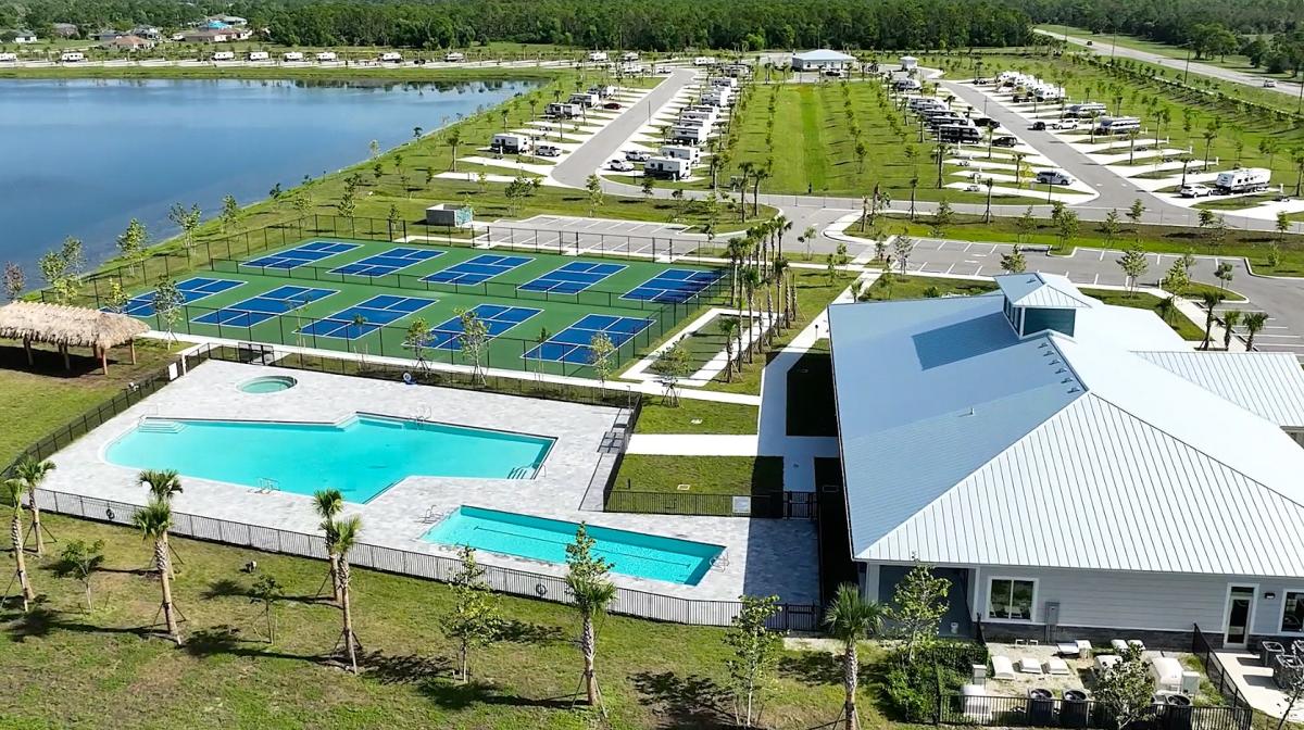 Encore Tranquility Lakes in Cape Coral | VISIT FLORIDA