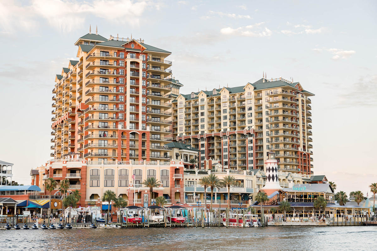 HarborWalk Village in Destin | VISIT FLORIDA