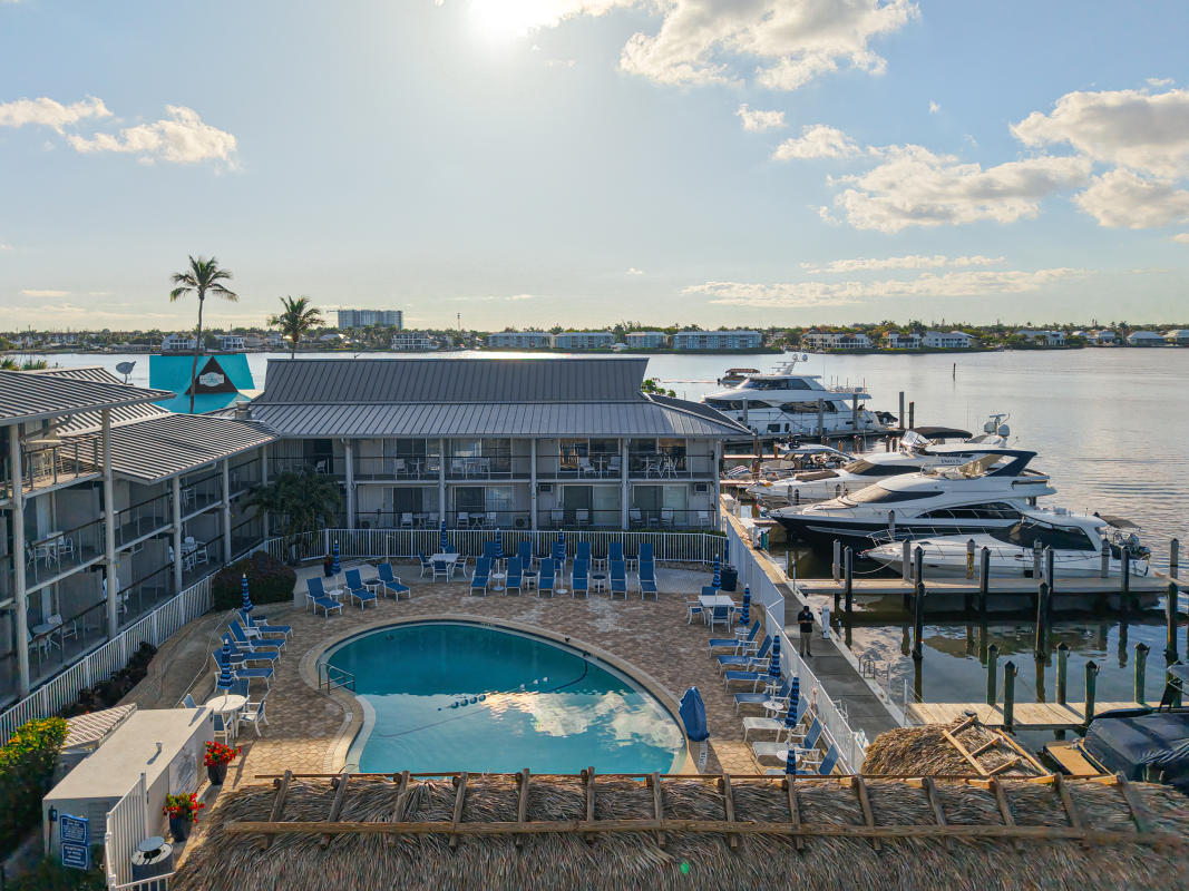 Cove Inn on Naples Bay in Naples | VISIT FLORIDA