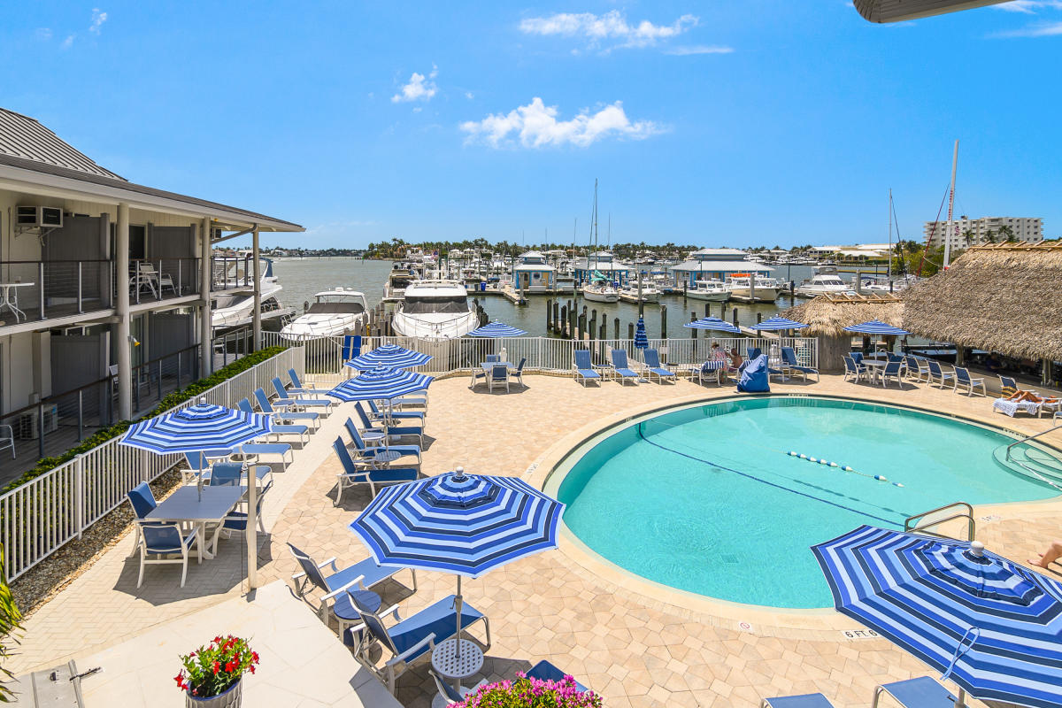 Cove Inn on Naples Bay in Naples | VISIT FLORIDA