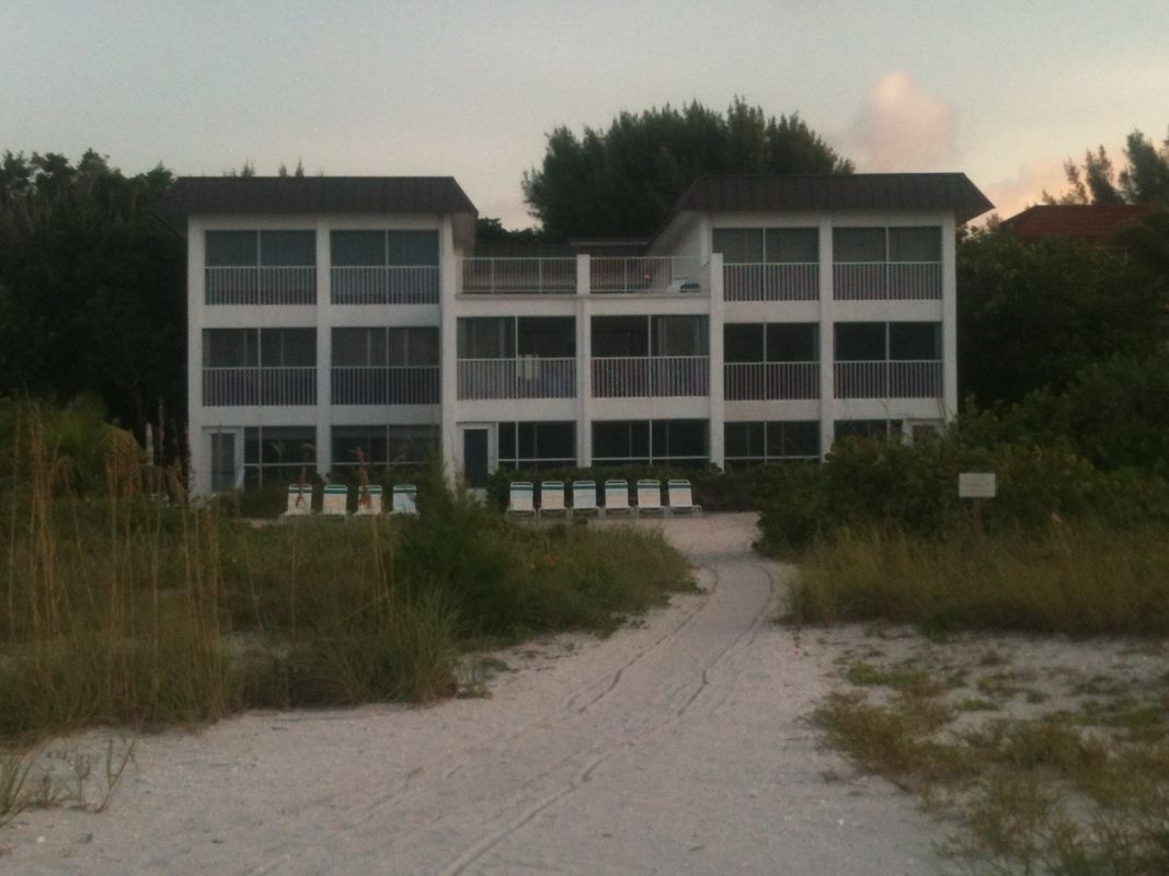 Sandy Bend Beachfront Condominiums in Sanibel Island | VISIT FLORIDA