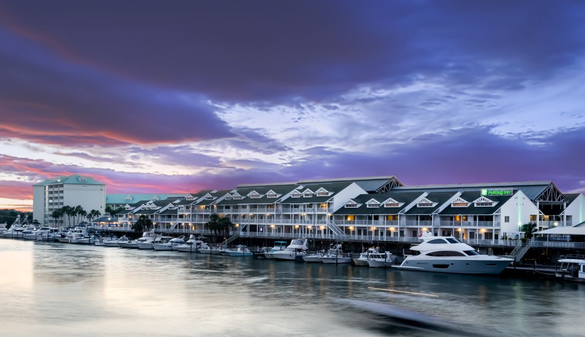 Holiday Inn Hotel & Suites - Harbourside in Indian Rocks Beach | VISIT ...