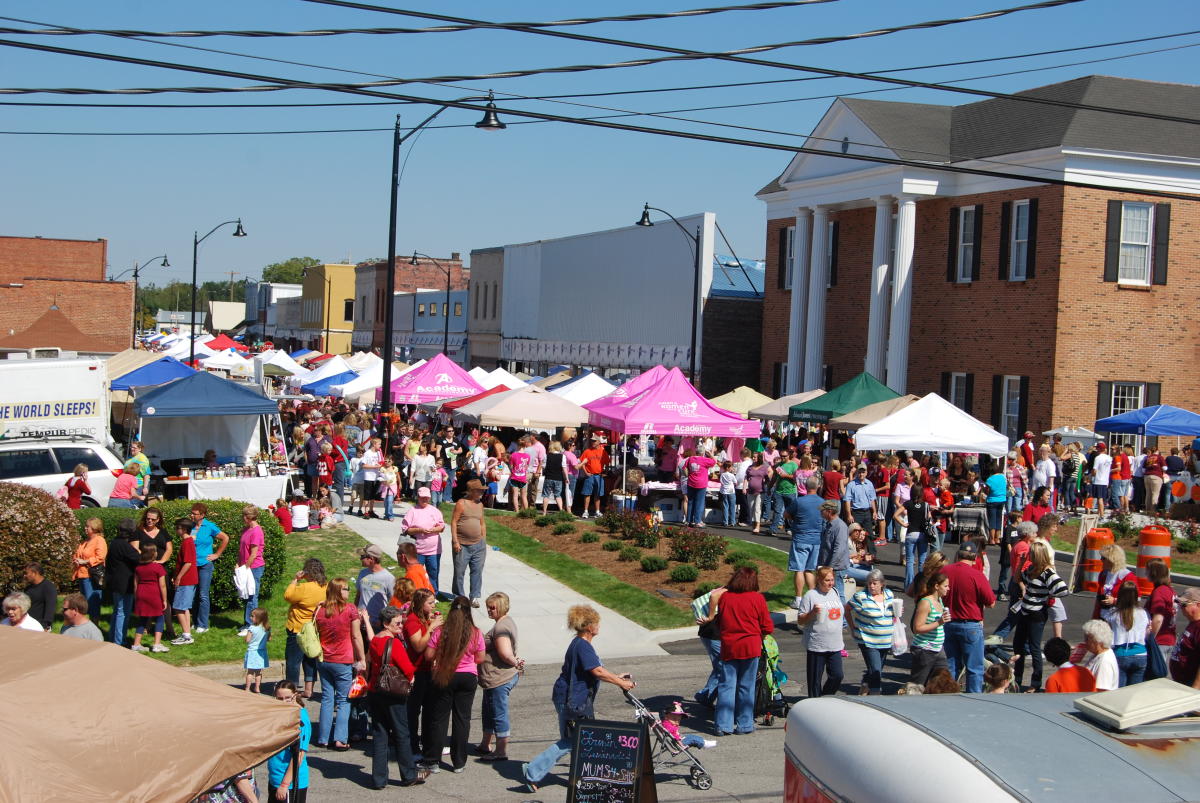 Boaz Celebrates the Arrival of Autumn