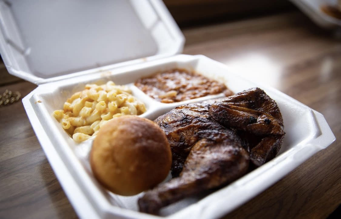 A Weekend Drive Worth Taking: New Market Barbecue in New Market, Alabama