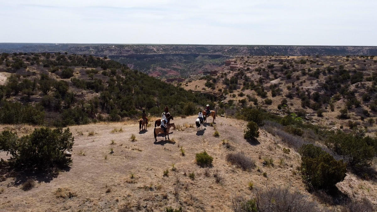 Cowgirls and Cowboys in the West: The Ultimate Texas Ranch Experience ...