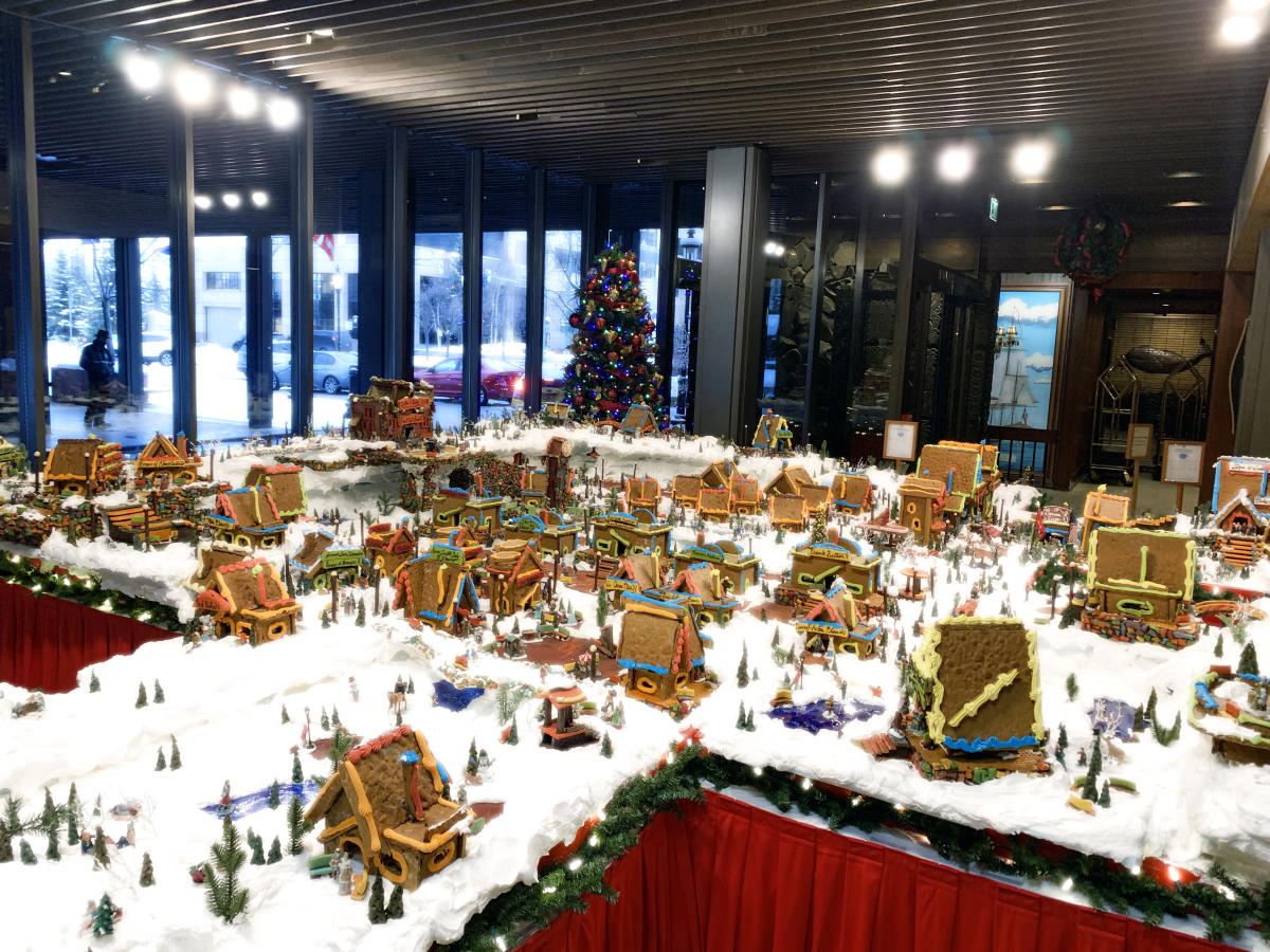 Explore the Hotel Captain Cook's Gingerbread Village