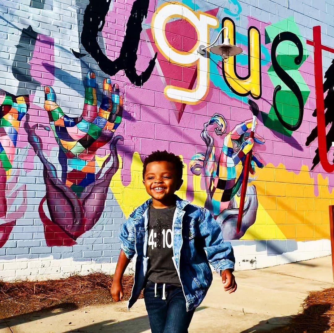 Outdoor Augusta, GA Murals | Vibrant Art & Sunny Days