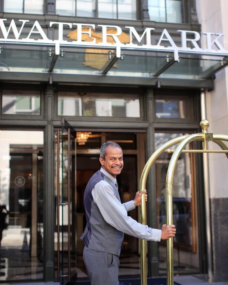 Luxury Hotels in Baton Rouge | Embassy Suites & Centers