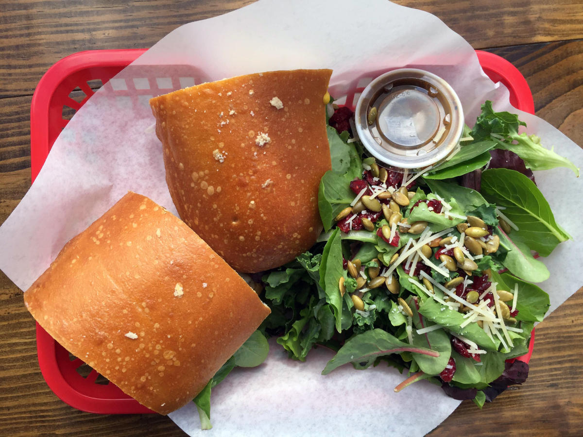 5 Beaumont Restaurants We Recommend for Your Holiday Guests