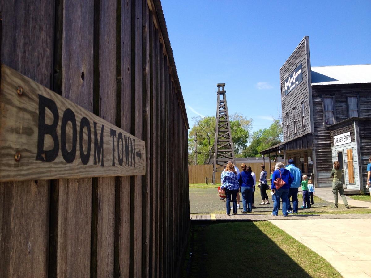 Spindletop/Gladys CityBoomtown Museum Opens New Exhibit: Lamb's Print Shop