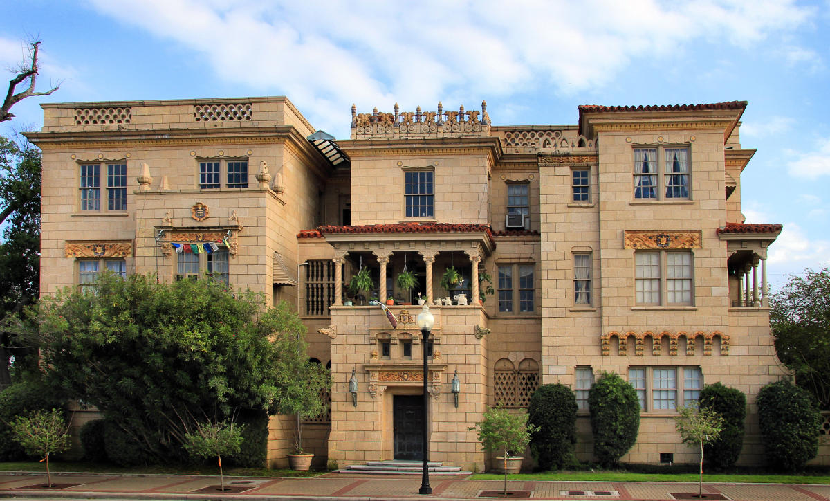 Preserving Beaumont's History: Heritage Happy Hours