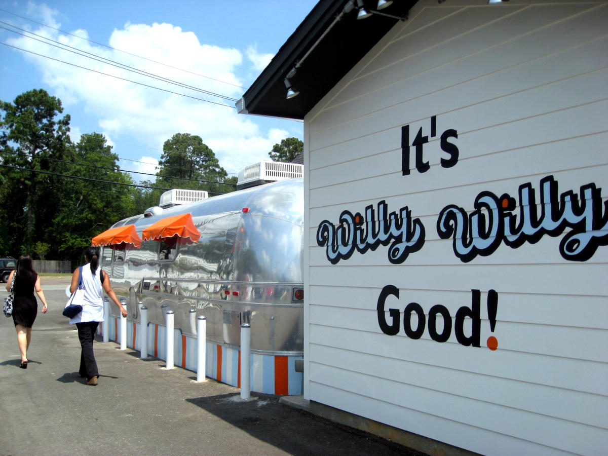 The Willy Burger Experience: it's Willy, Willy Good!