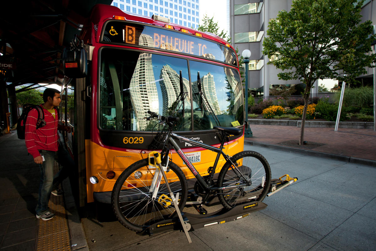 Bellevue, WA Buses & Light Rail | Public Transit in Bellevue