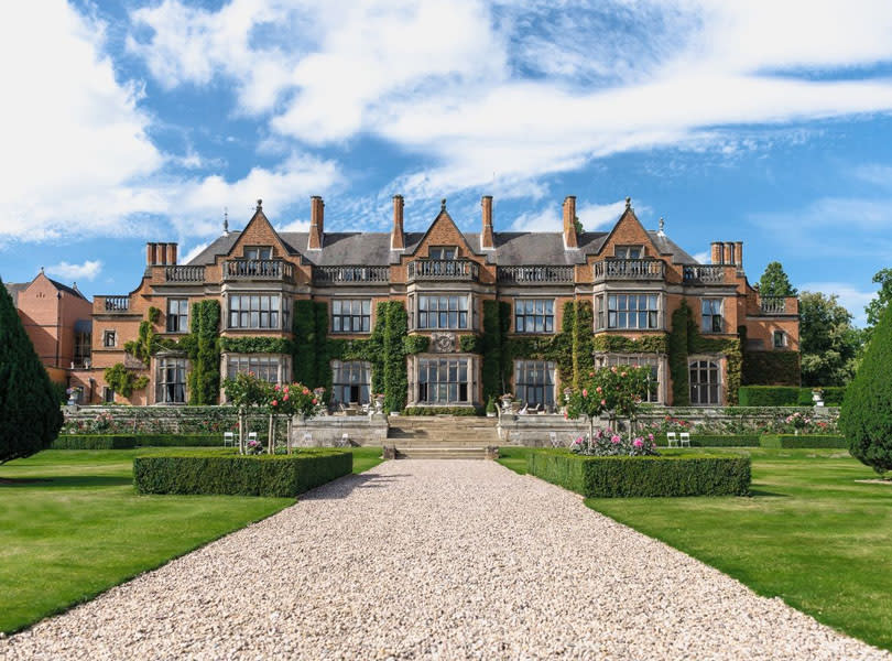 HOAR CROSS HALL LAUNCH UNMISSABLE DINNER, BED AND BREAKFAST EXPERIENCE