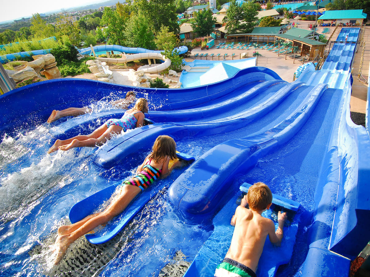 6 Best Waterparks in Branson