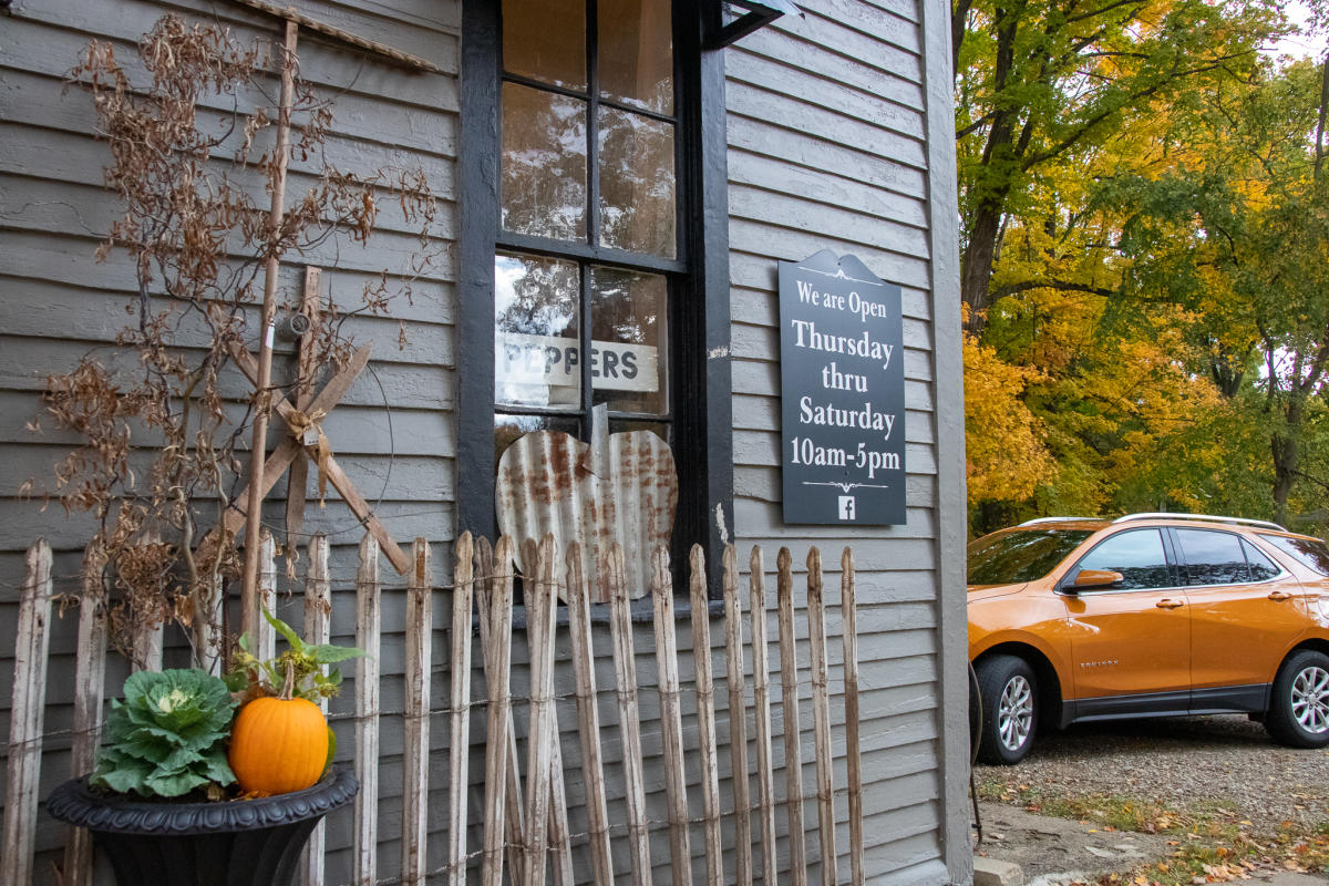 Antique schoolhouse now sells antiques