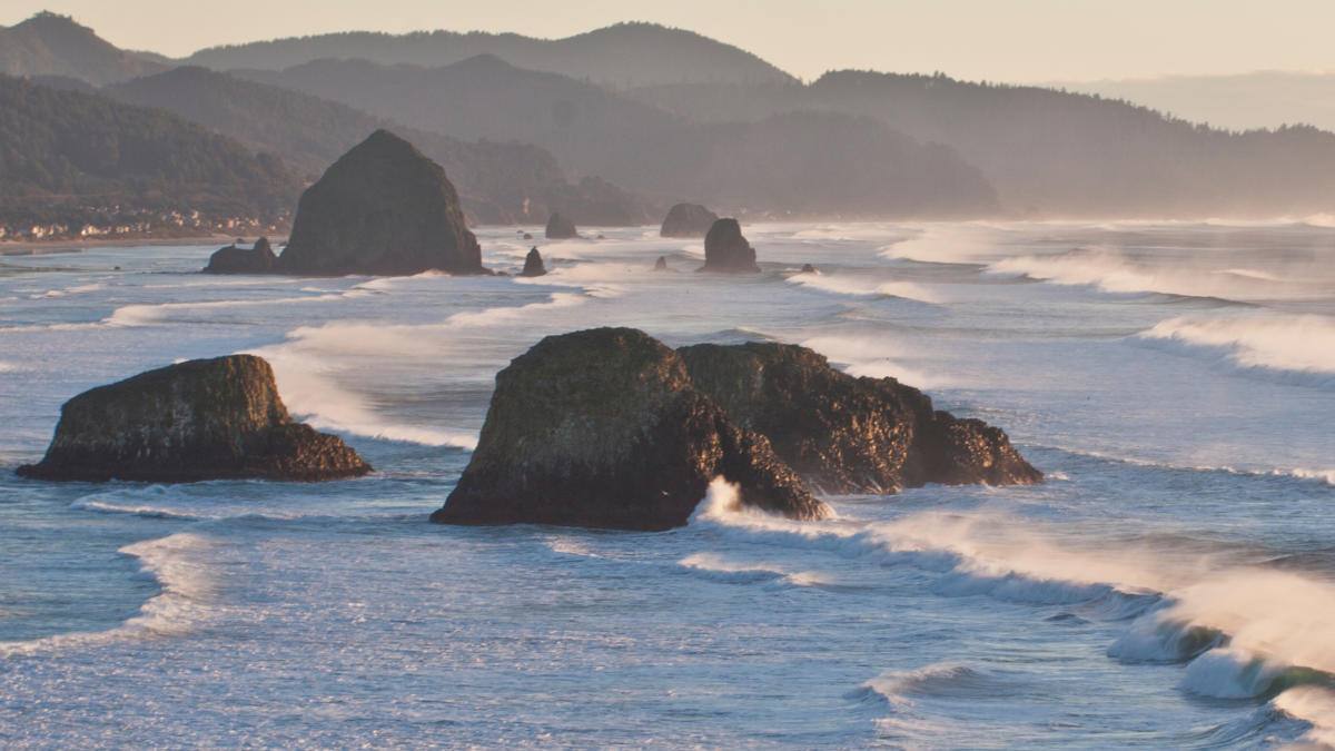 Five Places to Watch Big Waves in Cannon Beach