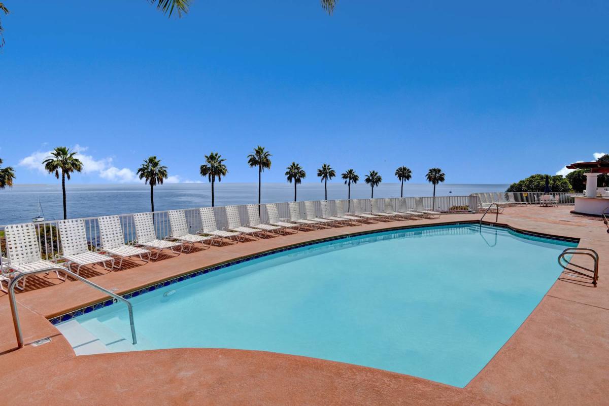 Hotels with Pools | Catalina Island
