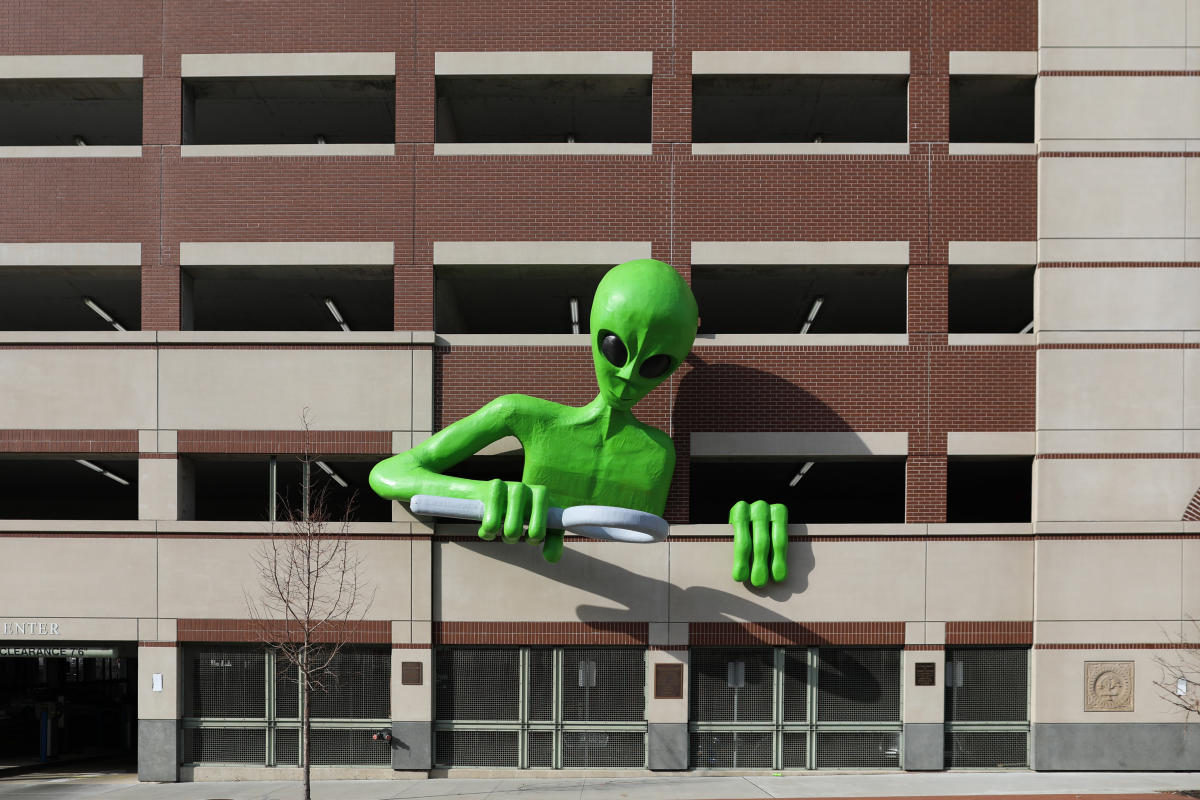 Clive - A thirty-foot green alien - lands in Covington, Ky.