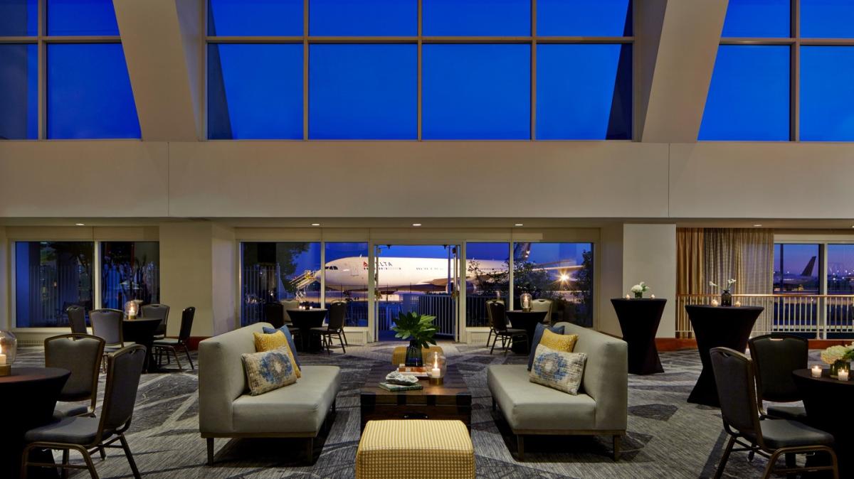 Soaring Views: Best Places for Plane Watching in the ATL Airport District