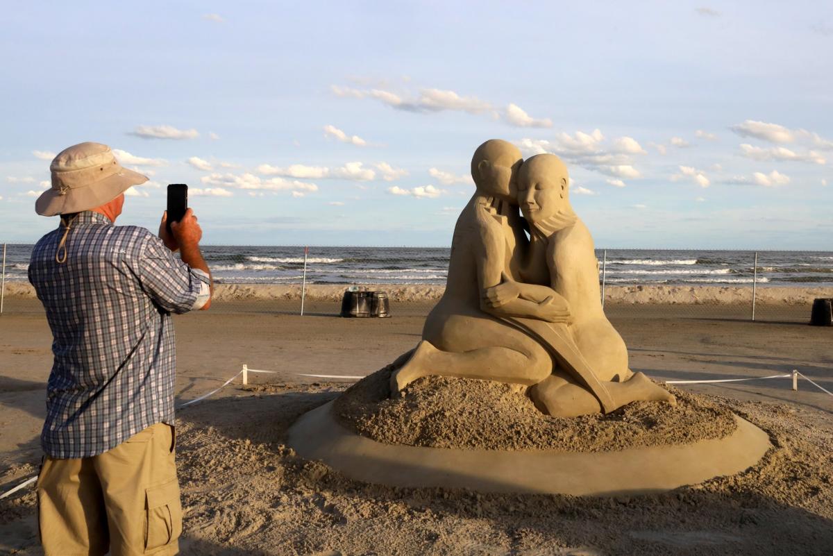 Coast in for Texas SandFest!