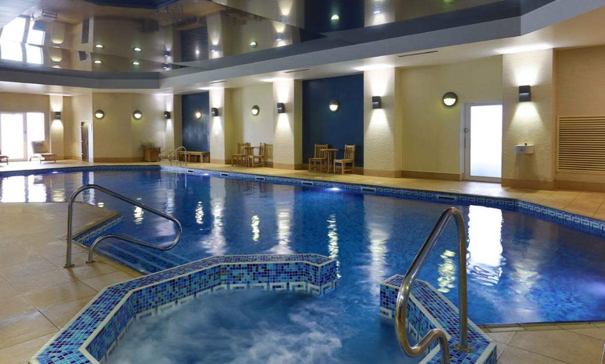 Find Coventry Hotels with Swimming Pools