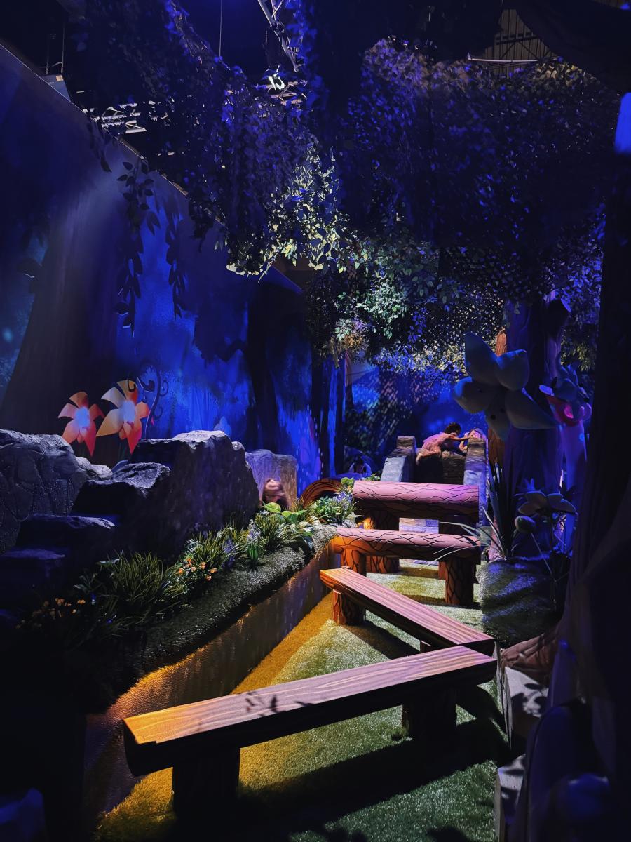 The Smurf Experience Brings Games for the Whole Family to DFW This Summer