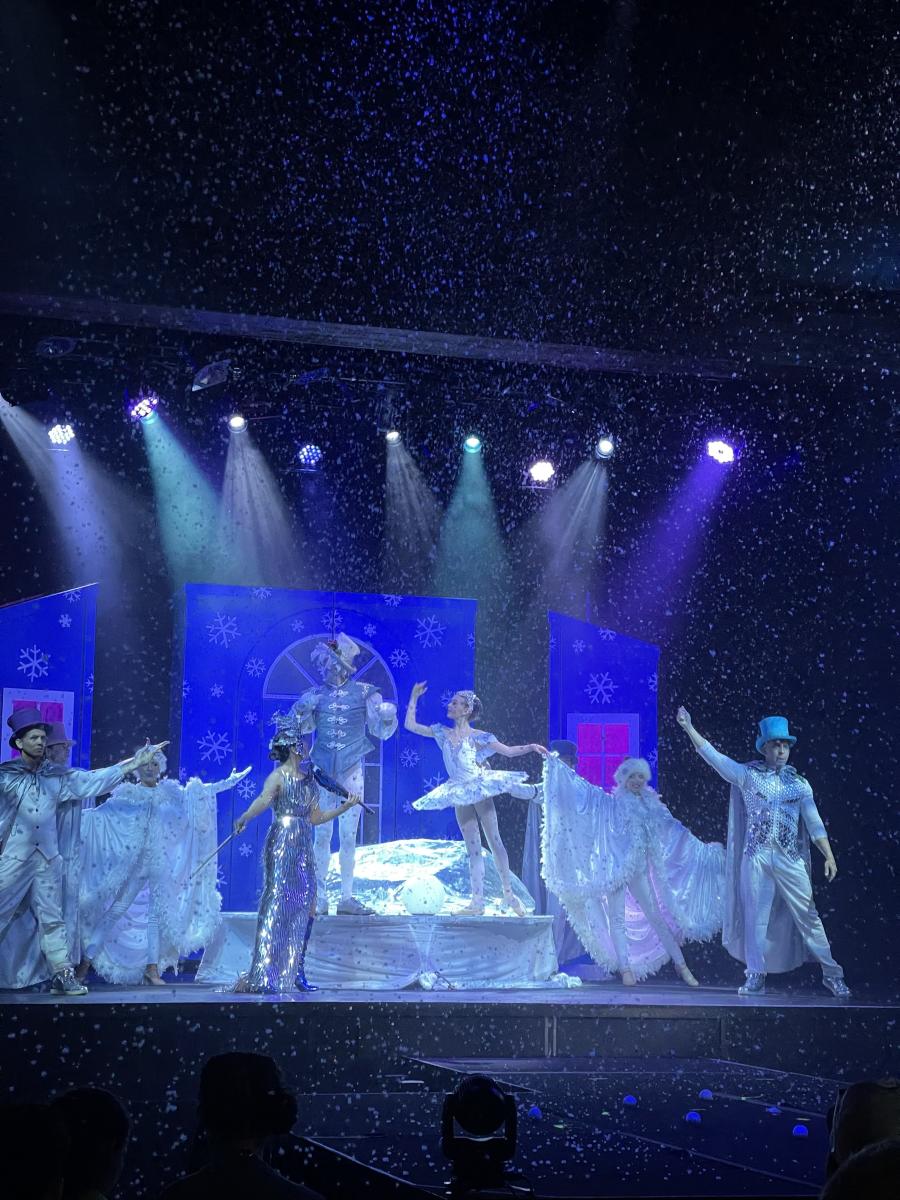 A Holiday Family-Friendly Cirque-Style Show is in Grapevine for Just a ...