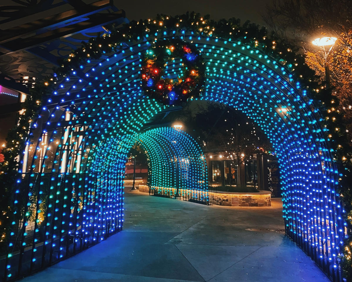 The Holidays Are in Full Swing at Grandscape with Movie Nights, Markets ...