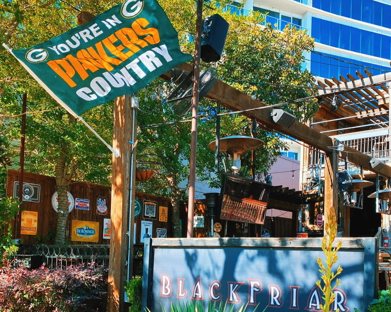 Your Guide to NFL Watch Parties Around Dallas