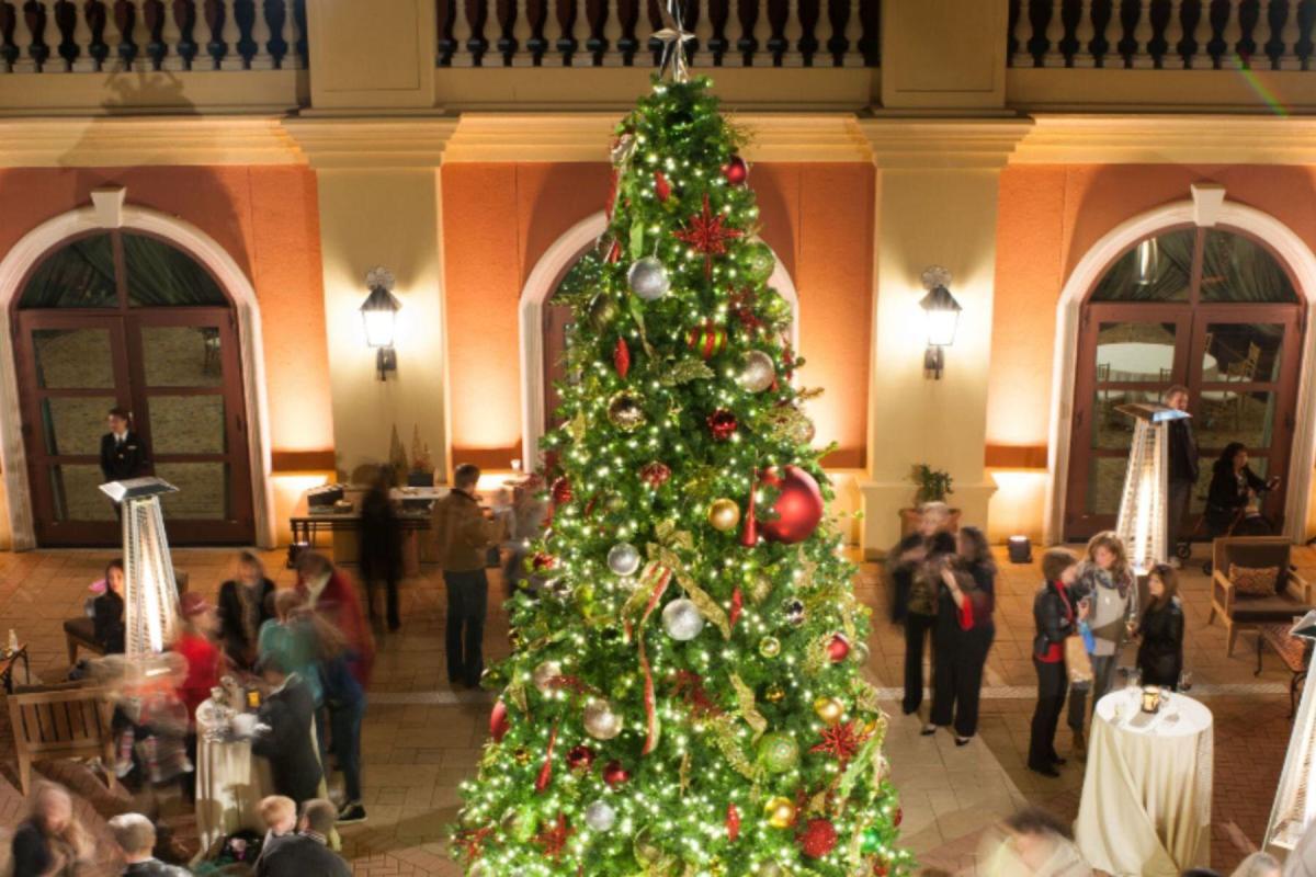 7 Christmas Tree Lightings Happening Around Austin