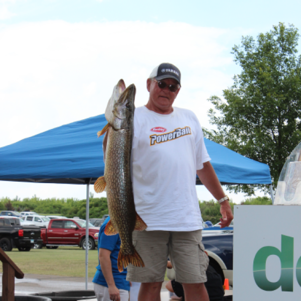 pike spearing devils lake