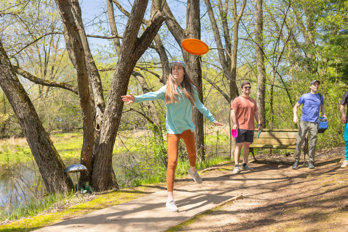 frisbee golf bath