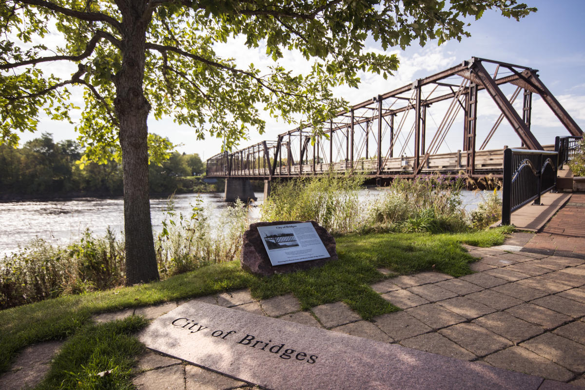 9 Unique Wisconsin Foot Bridges in Eau Claire You have to See
