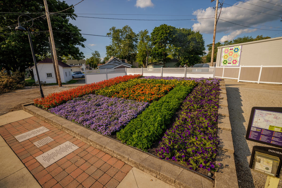 Elkhart Quilt Gardens | Heritage Trail & Seasonal Blooms